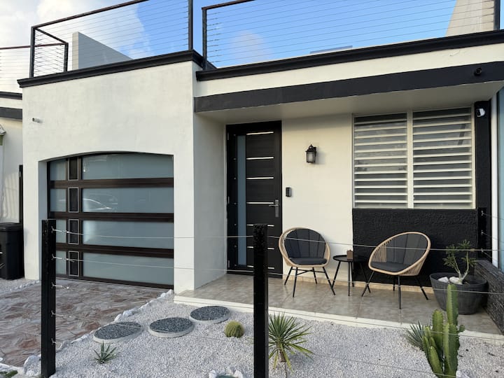 Santarini House - Porto Rico