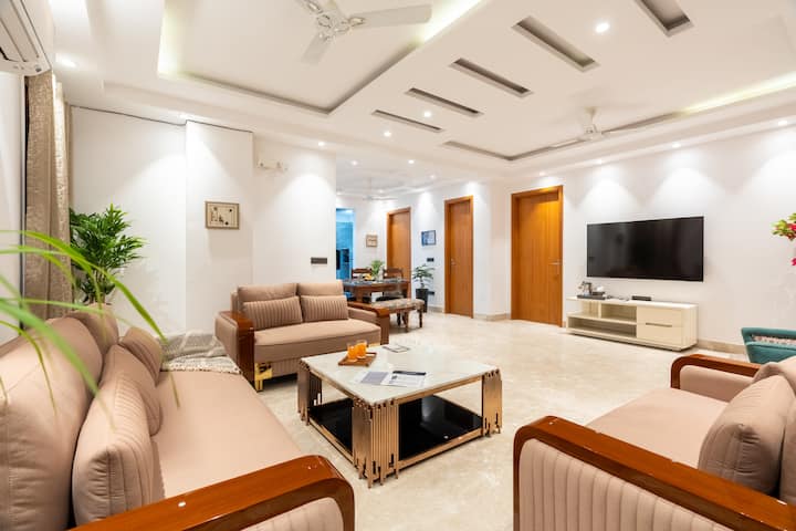 Homlee-vasant Kunj-4bhk-luxurious-20 Min Airport - 