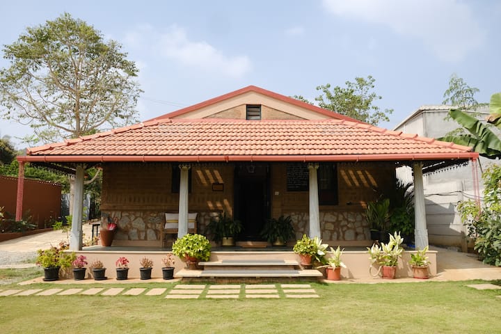 Meal-inclusive Farmstay - Casa Nassa | Badami - India