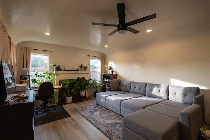 Cozy And Comfortable Home In Fresno, Ca! - Fresno, CA