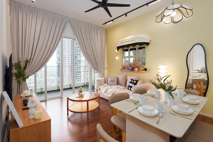 ⁠Garden Playland With Slide & Swing Walk To Mrt - Kuala Lumpur