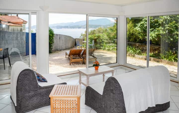 Appartement Avec Espace Plein Air, Belle Vue Mer - Le Pradet