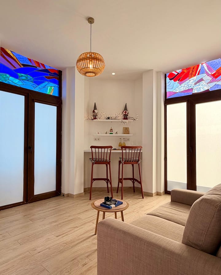 Historic Sea-view Tower Loft - 바투미