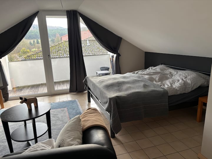 Gemütliches Dachgeschoss-appartement Mit Balkon - Nieheim