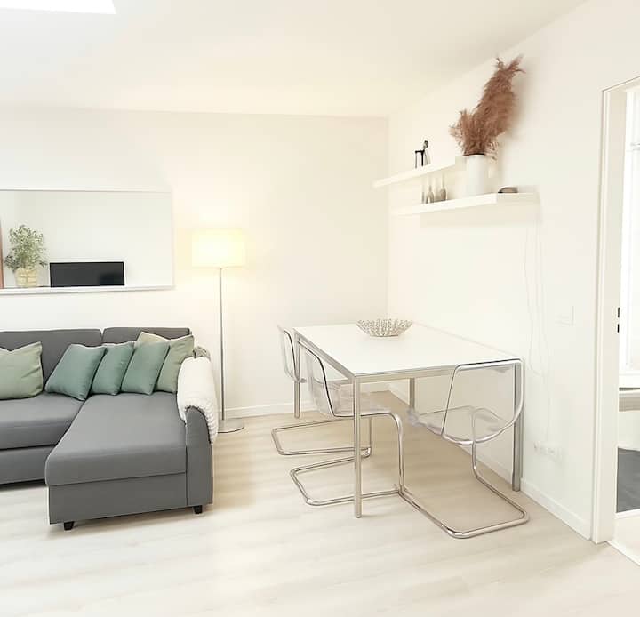 Modern 2-bedroom Apartment Forstenried - Grünwald