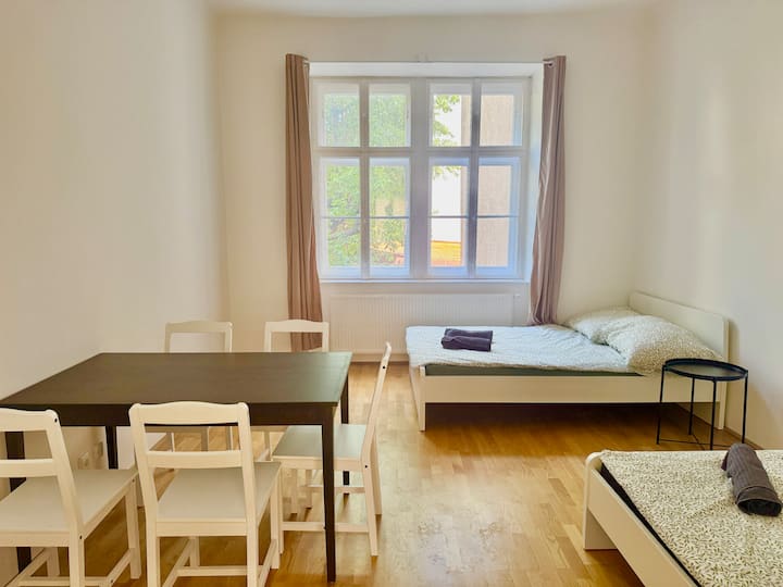 Parking | Renovated | 2-bedroom - Vienna Schwechat Airport (VIE)