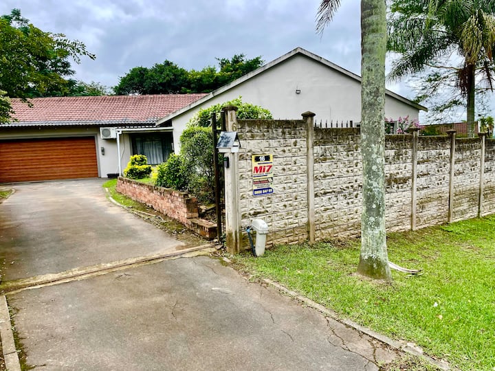 16 On Les De Jager
- A Modern Family Home - Pietermaritzburg