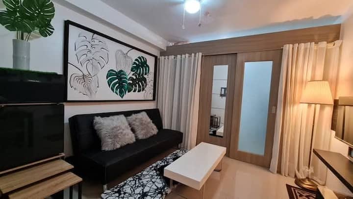 Ivory Suite By Rioluxxestaycation At Shore 1 - Manila