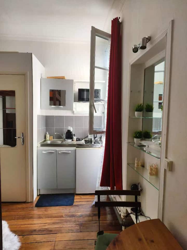 Charmant Studio Haussmannien à 3 Min Du Louvres - Paris
