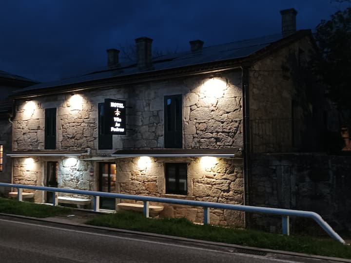 Mas De 200 Años De Historia Te Esperan. - Ames