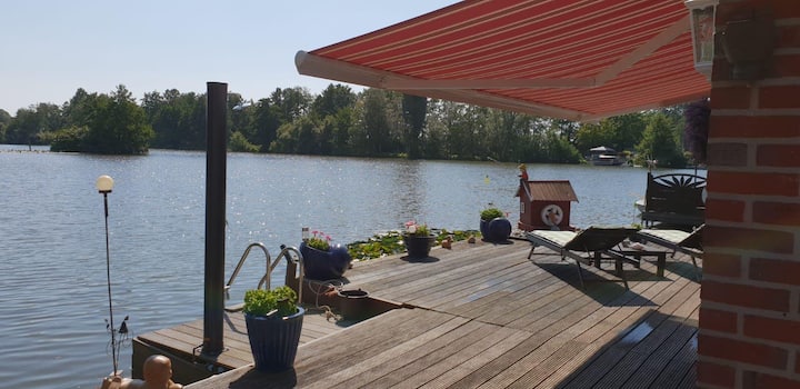 Ferienhaus Am Erlensee Mit Direktem Seezugang - Elsfleth