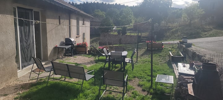 Gite Chez
Serge Et Angeline 
Bienvenue En Lozère - Lac de Naussac