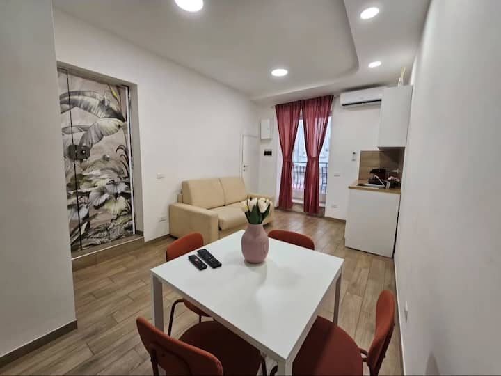 Casa Vacanze Nel Cuore Dei Quartieri Spagnoli - 那不勒斯