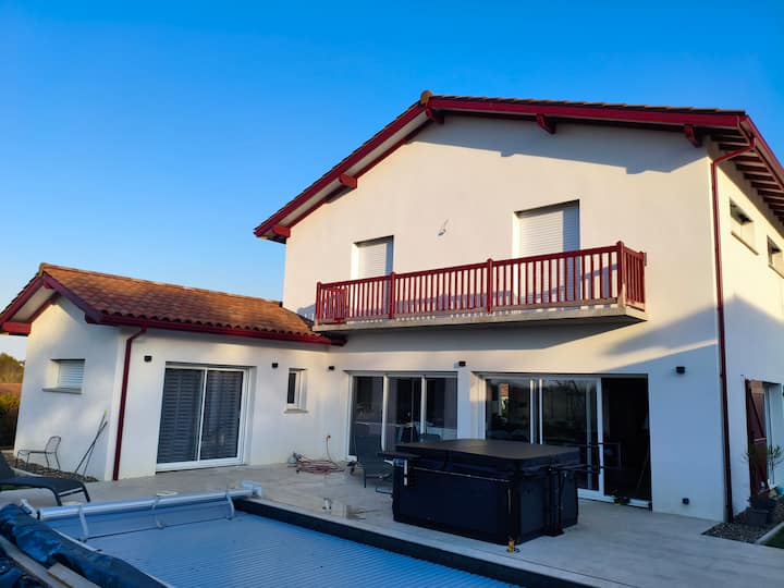 Villa Avec Piscine Et Spa à 5 Min De Bayonne - Anglet