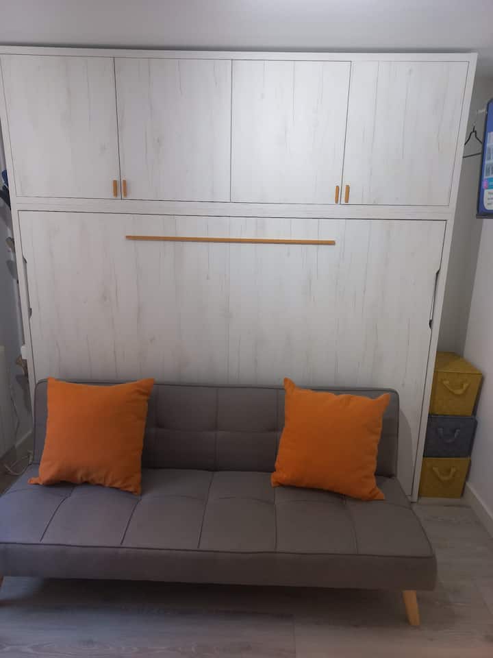 Miniestudio Con Baño Y Cocina Individual. - Zaragoza