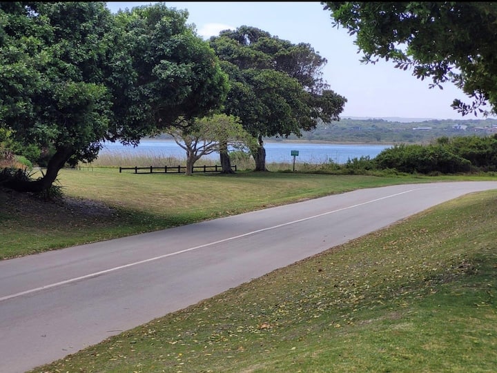 2 On Zonnenzee - Paradise Beach - Jeffreys Bay