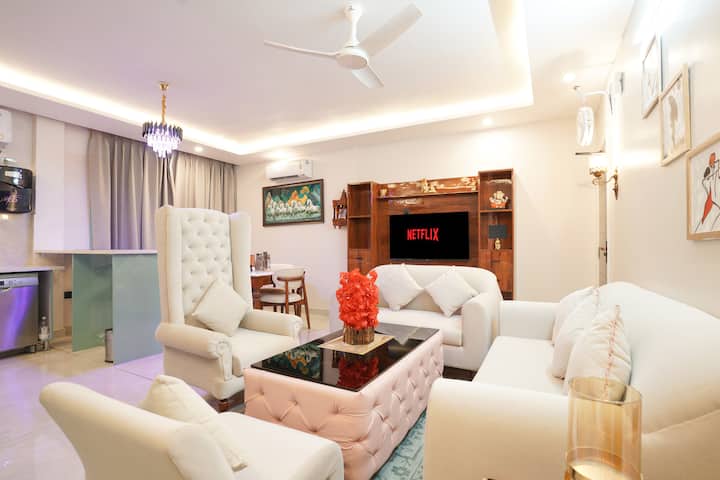 The Jakuzi Suite – 2bhk | Dehradun By Homeyhuts - Dehradun