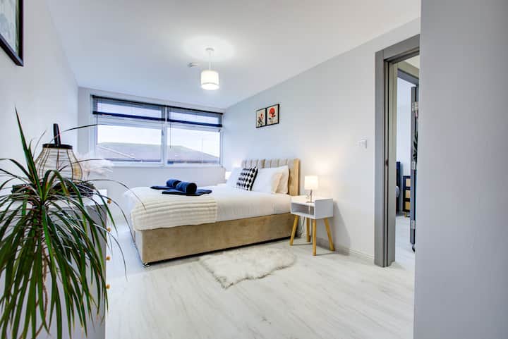 2bd Flat L M40 Nearby L Free Parking L Free Wifi - High Wycombe