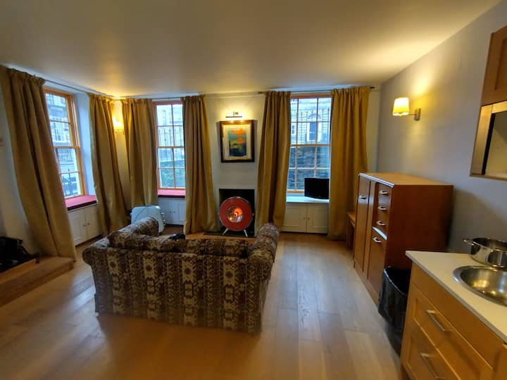 Cosy Studio In Historic New Town - Edinburgh