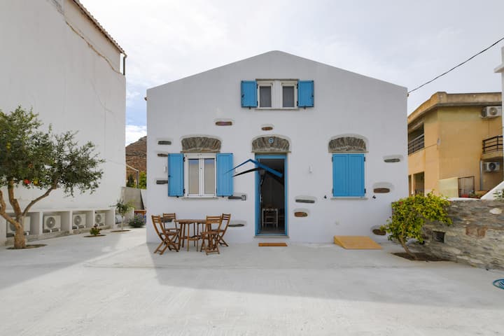 Villa Antika, Close To The Shops In Korissia - Kea