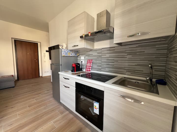 Romantic Studio By The Sea, Perfect Coastal Escape - Sant'Agata di Militello