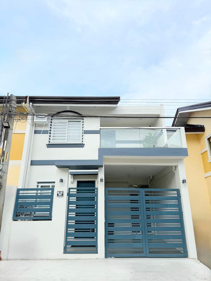 The Tuscan Townhouse - 