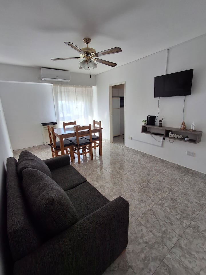 Impecable Dpto. Con Cochera Cerrada Y Desayuno - Argentina