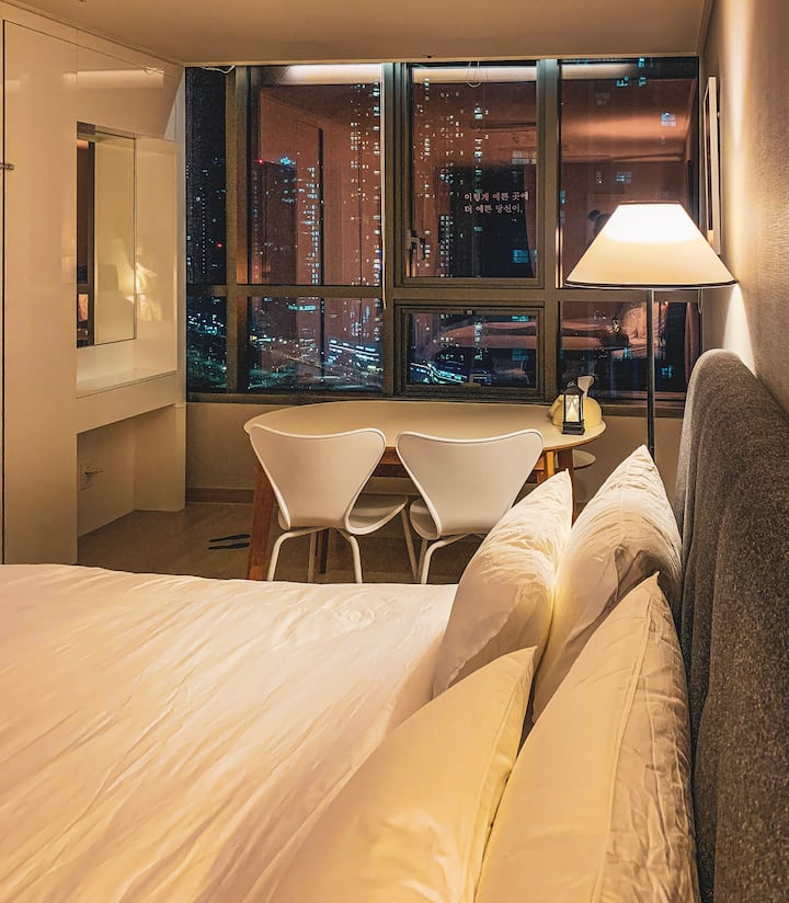 [마음을-잇다]#송도달빛축제공원역# 퀸베드룸#풀옵션#아늑한 숙소#넷플릭스 무료# - Incheon