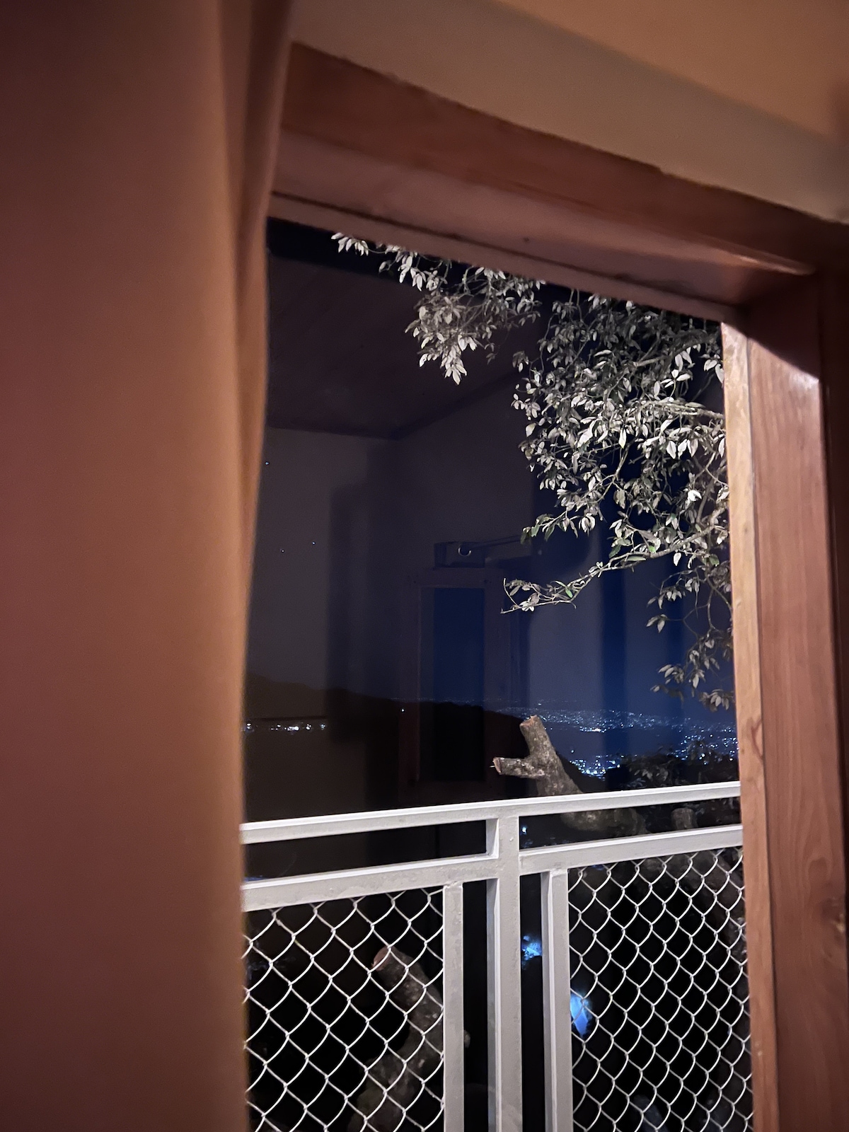 MallRoad1KM|Main Landour|Gesamte Villa|Balkon|3BHK - Häuser zur Miete ...