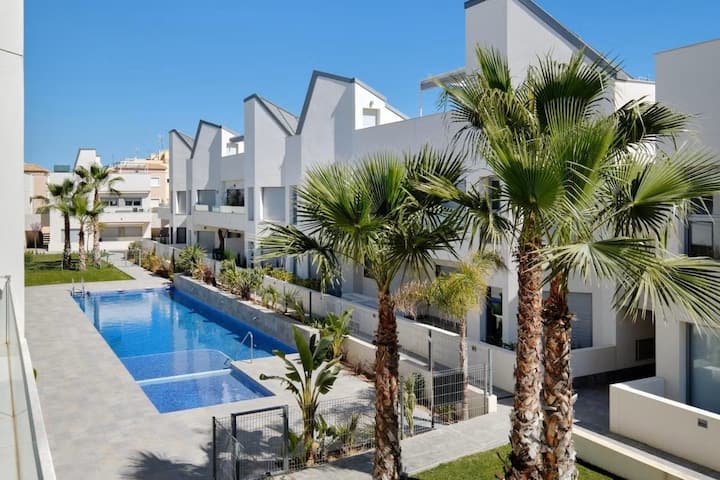 Moderne Rekkehus Privat Takterrasse Nær Strand/ By - Torrevieja