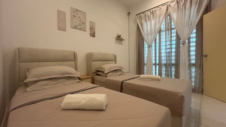 Zahran Homestay (Your Calm, Cozy Gateway) - Papar