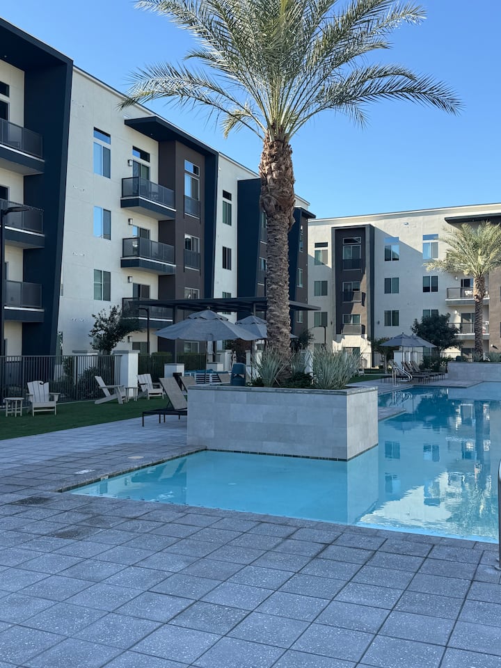 Westgate Retreat With Fast Wifi, Pool And Parking - Glendale, AZ