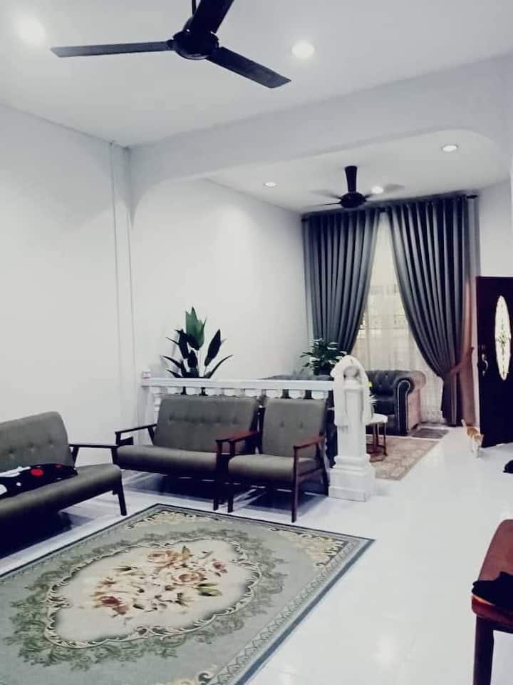 Homestay Ummi Paka Perdana - Paka