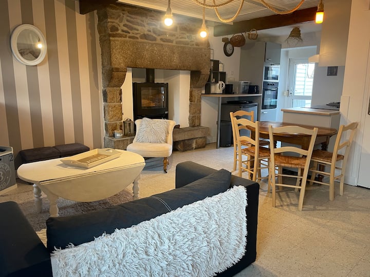 Adorable Maisonnette En Pierres Proche Plage - Porspoder