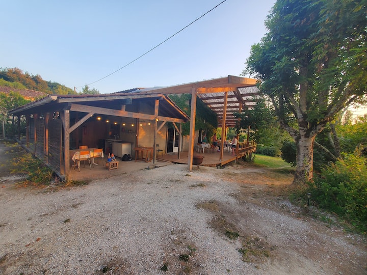 Salle D'activité/réception 100m² Avec 30 Couchages - Puy-l'Évêque