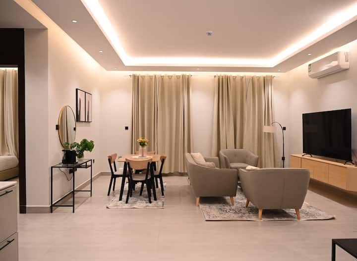 شقة فندقية غرفتين وصالة حديثة | حي القيروان - Riyadh