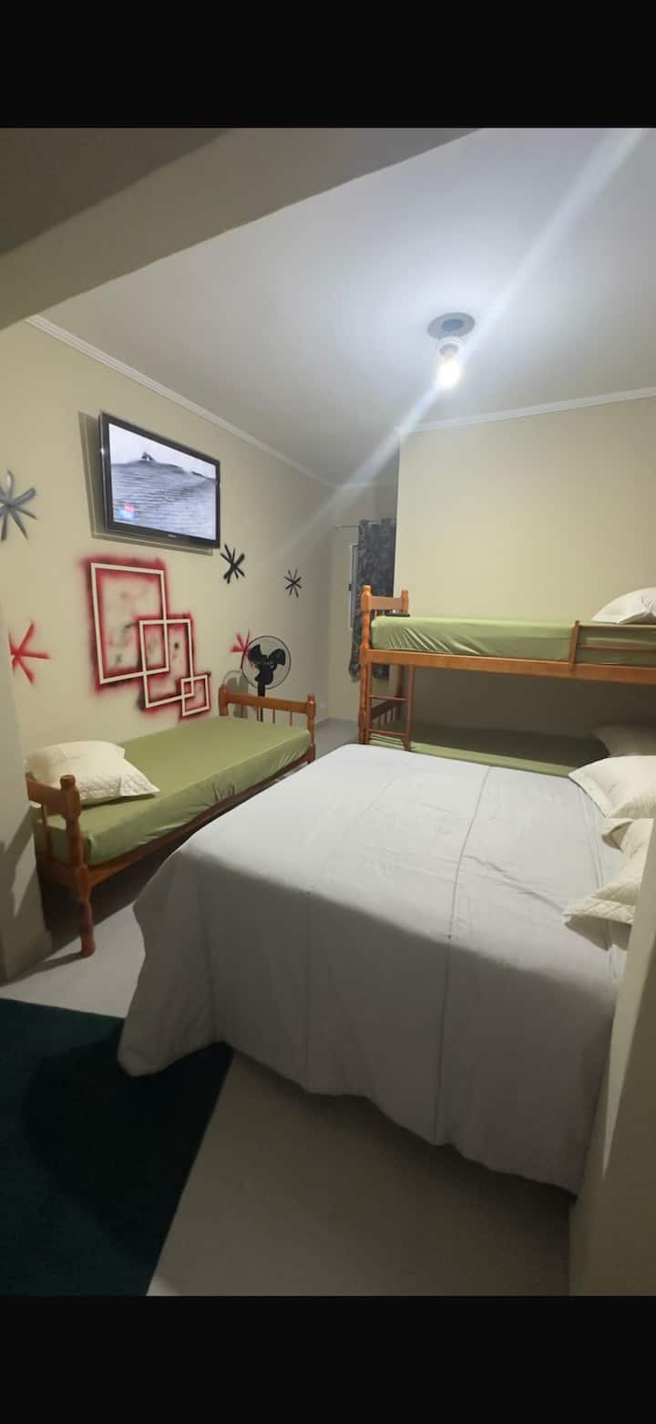 Quarto 13 - Praia Grande