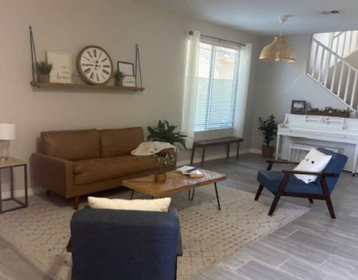 Beautiful, Clean House With Private Gym - Apache Junction