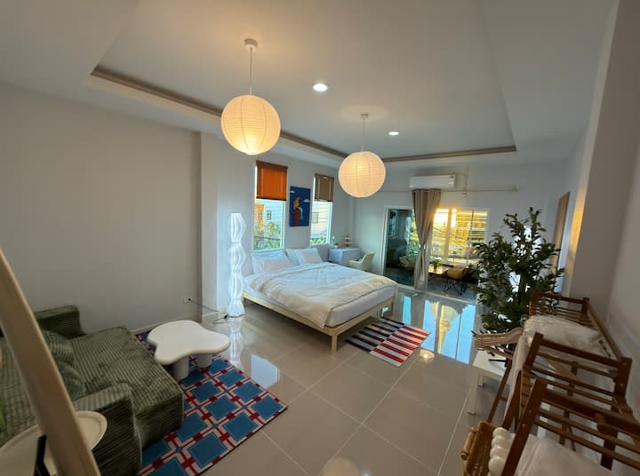 Hungry Brunch & Sleep Home - Chiang Mai