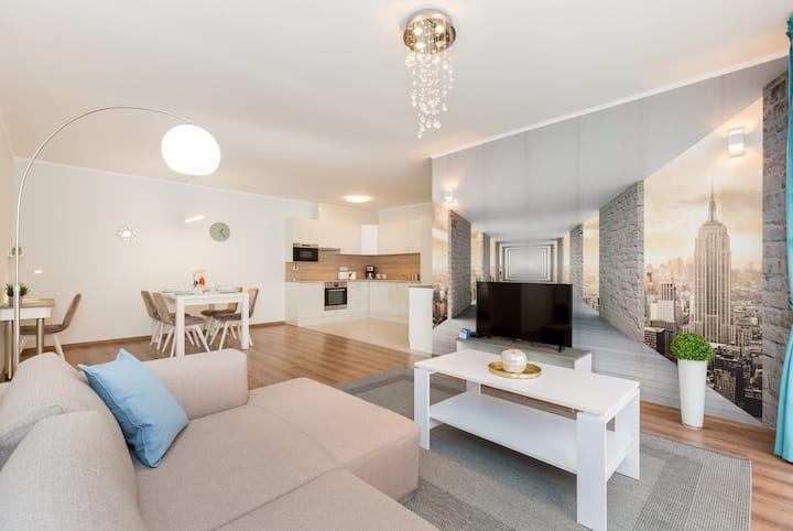 Modern Spacious 2 Bdr Apt With Terrace - Ac - Lift - Budapest