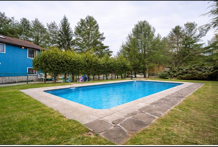 Lakeside Lodge Escape With Private Pool - Monticello, NY