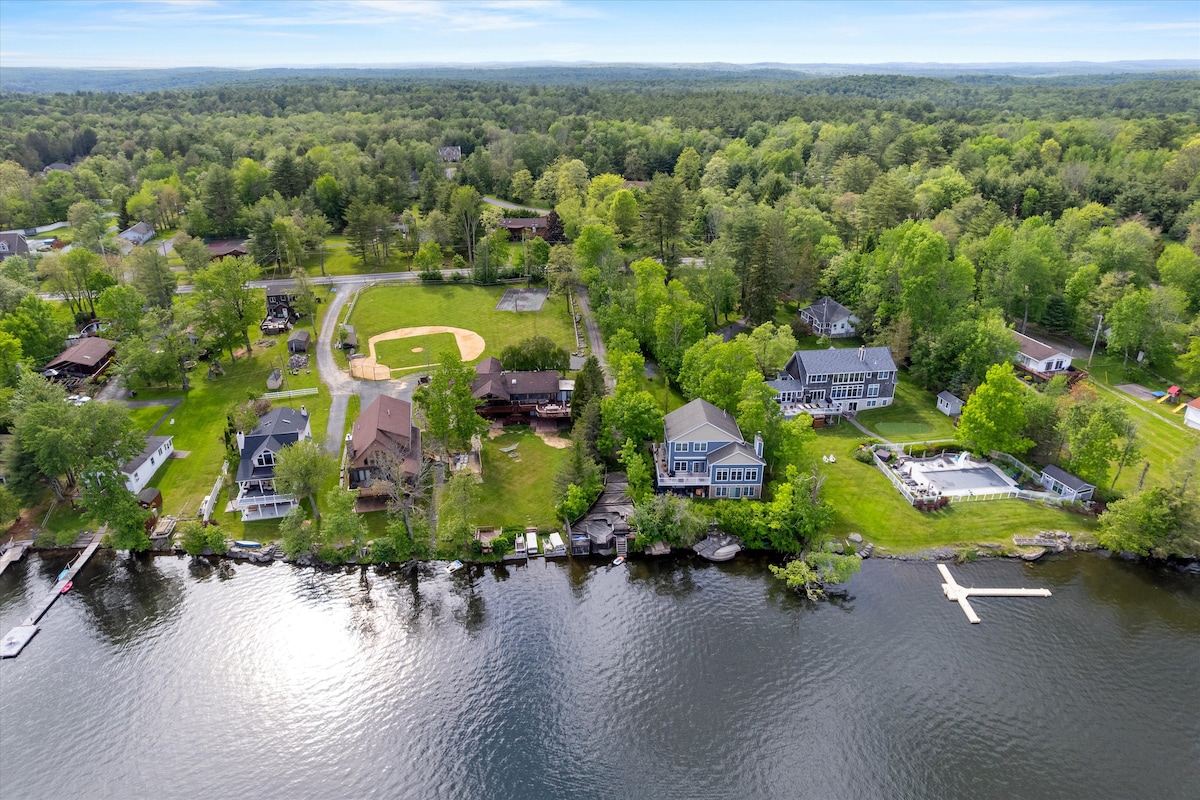 Lakeside Lodge Escape with Private Pool - Houses for Rent in Monticello ...