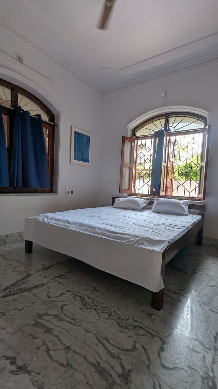 Family Suite With Two Bedrooms And Shared Bathroom - Darbhanga