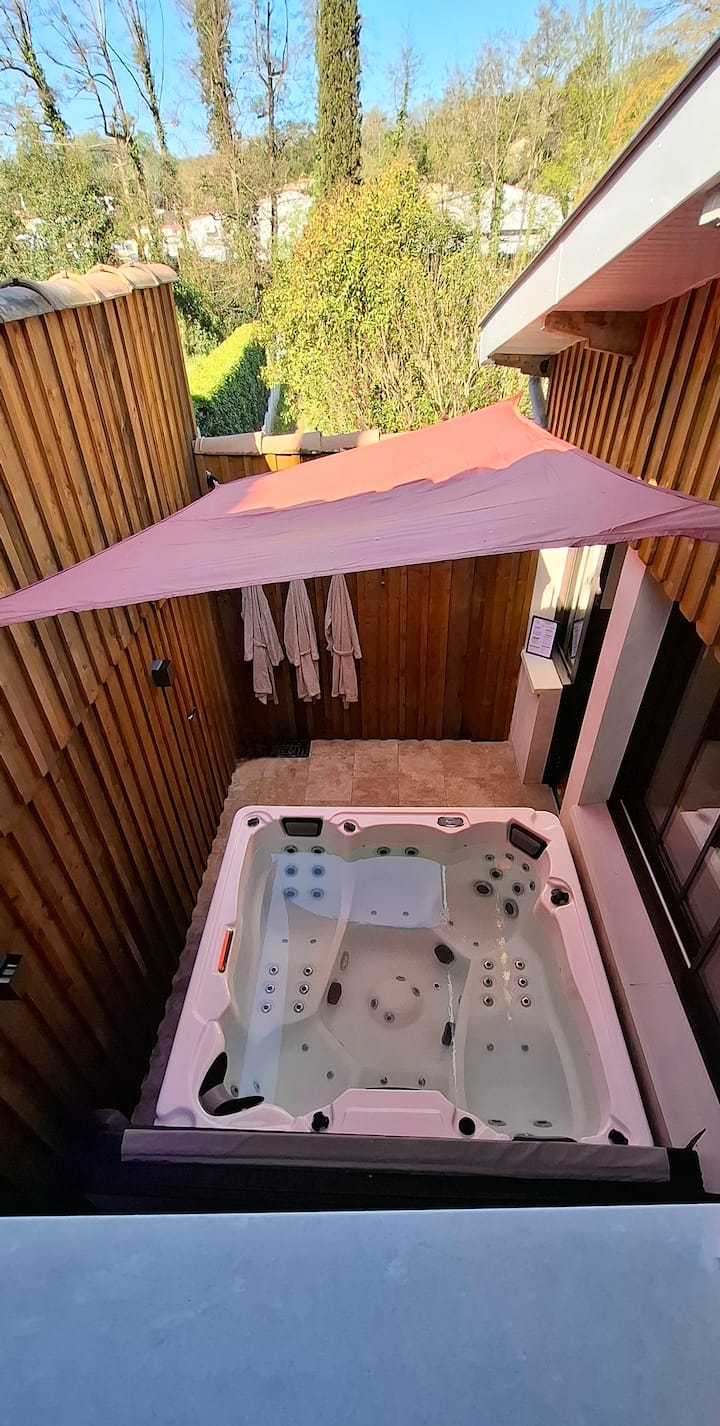 Charmant Atelier Avec Jacuzzi ~ 10" Saint-emilion - Saint-Émilion
