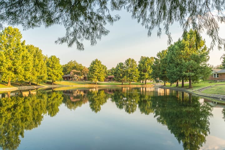 Merrimac Family Hideaway - Garland, TX