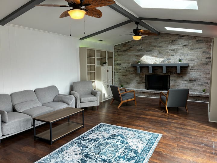 Merrimac Family Hideaway - Garland, TX