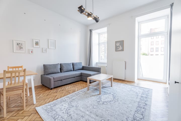 Augarten Apartement With Terrace - Viyana
