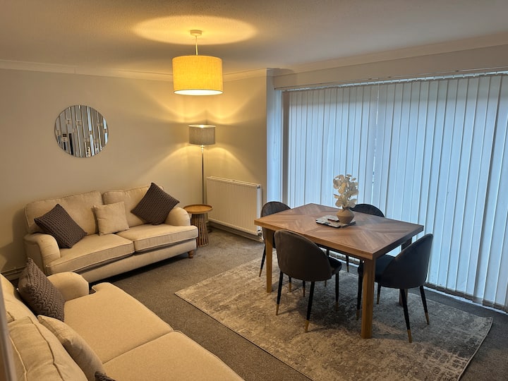 Willow House. Sleeps 4 Family Travel, Seaside Stay - Folkestone