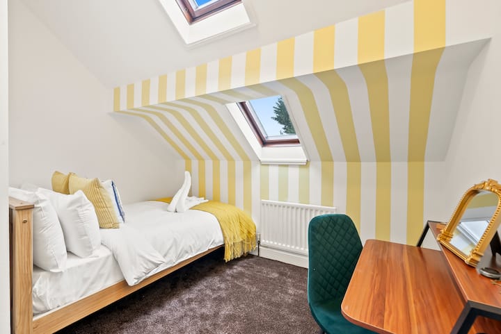 Victorian 5-bed Home| Loft |Walk To City & Cricket - Malvern