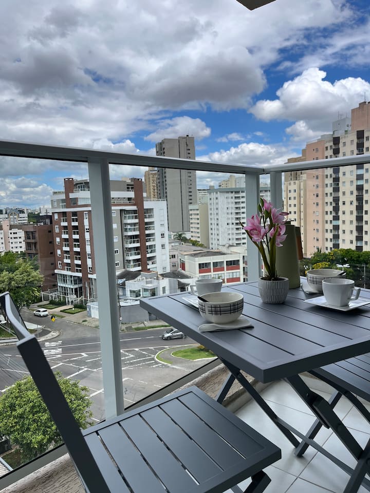 Apto Central, Prático E Confortável. - Curitiba